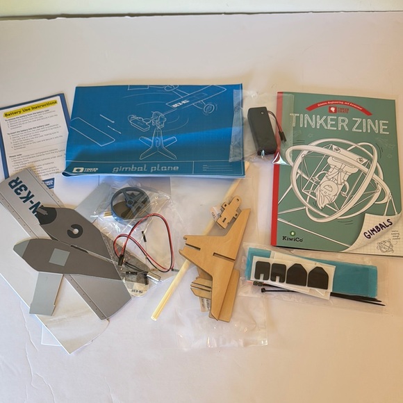 Kiwi & Co | Toys | Kiwi Gimbal Plane Learning Kit Tinker Crate Projects ...